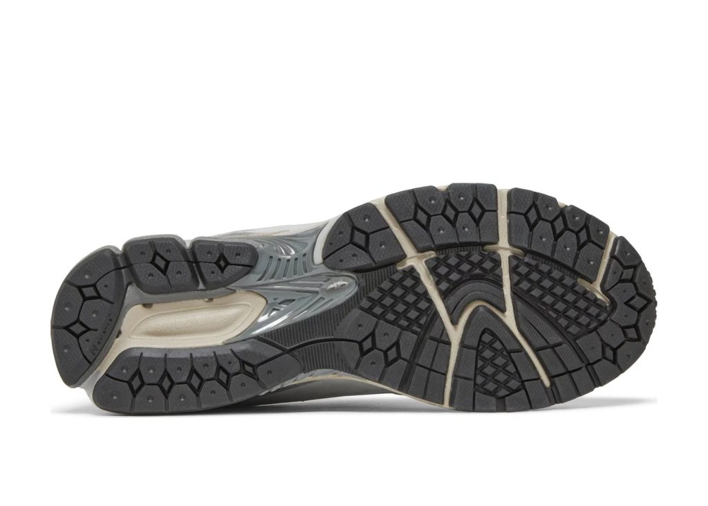 New Balance 2002R Grey Pocket - M2002RVC | Sneaker Baker