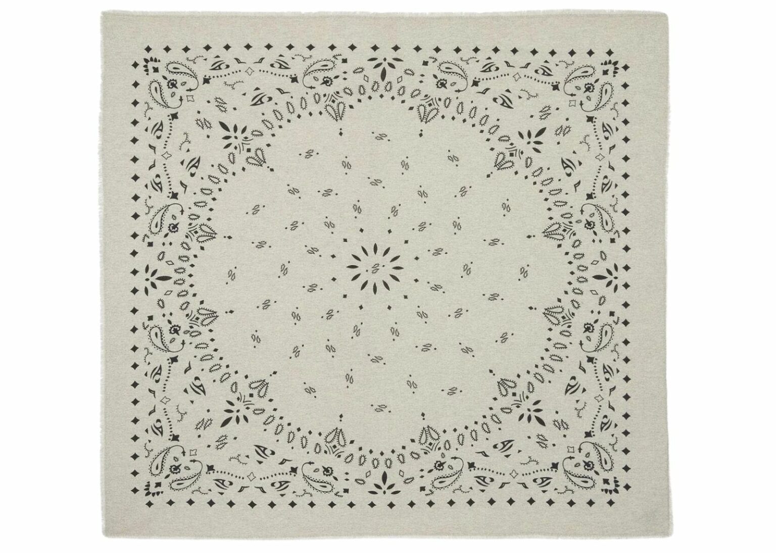 Kujten Extra Large Bandana Chiko Oats White - AK 2415-2238 – Avoine ...