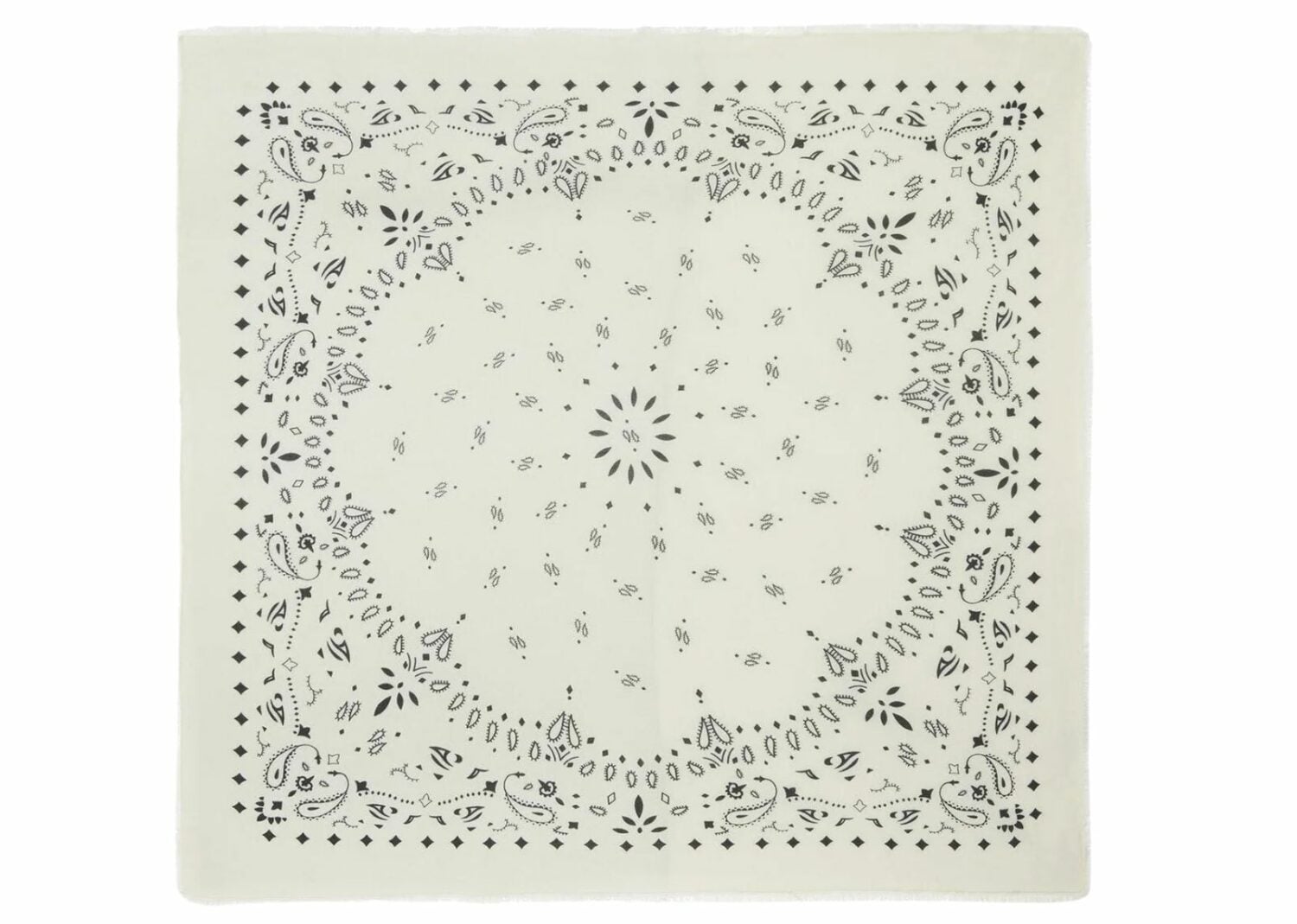 Kujten Extra Large Bandana Chiko White - AK 2415-755 – Blanc | Sneaker ...